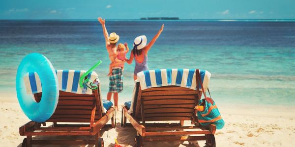 45+ Beach Vacation Must-Haves to Make Your Trip Epic! | Catchy Shopper